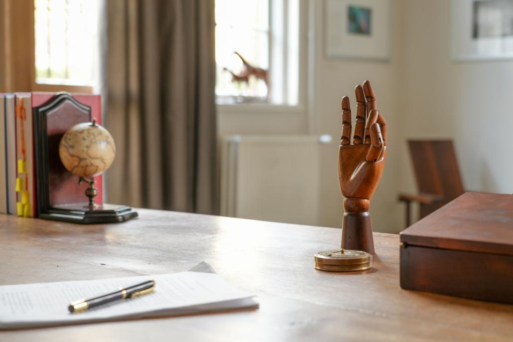 Artist Wooden Hand - Sketching Aide - by Authentic Models | A Gentleman ...