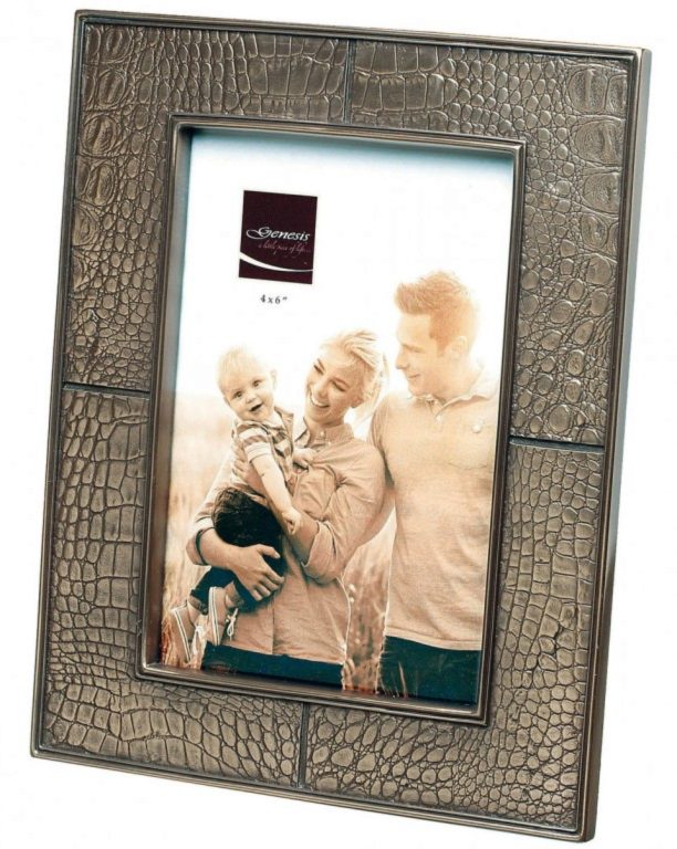 Classic Bronze Frame (Photo size 6 x 4) | Bronze Gifts